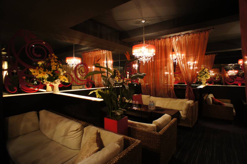 CLUB THE LEGIAN